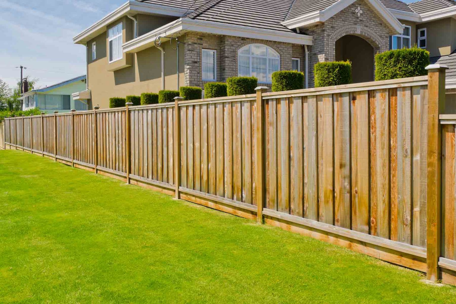 Backyard Fence - Horizon Homes & Renovations